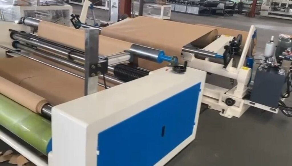 Maquina SLITTER y REWINDER automatica, Modelo FQH-1700. – Printermachinery